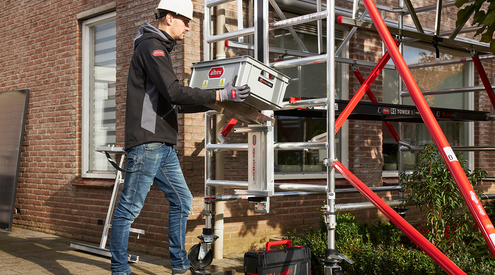 Het Altrex Shuttle systeem: veilig en ergonomisch – Bouwmaat adviseert